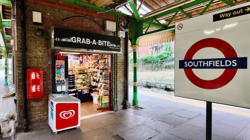 Your Guide to Wimbledon Tennis & Village Life | Claire & The City